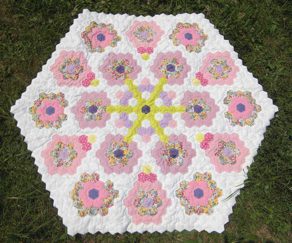 Hexagon Alley Hexagon Quilt Hexagon Alley Hexagon Quilt