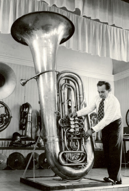Strictly Oompah: The wonderful world of Giant Tubas!
