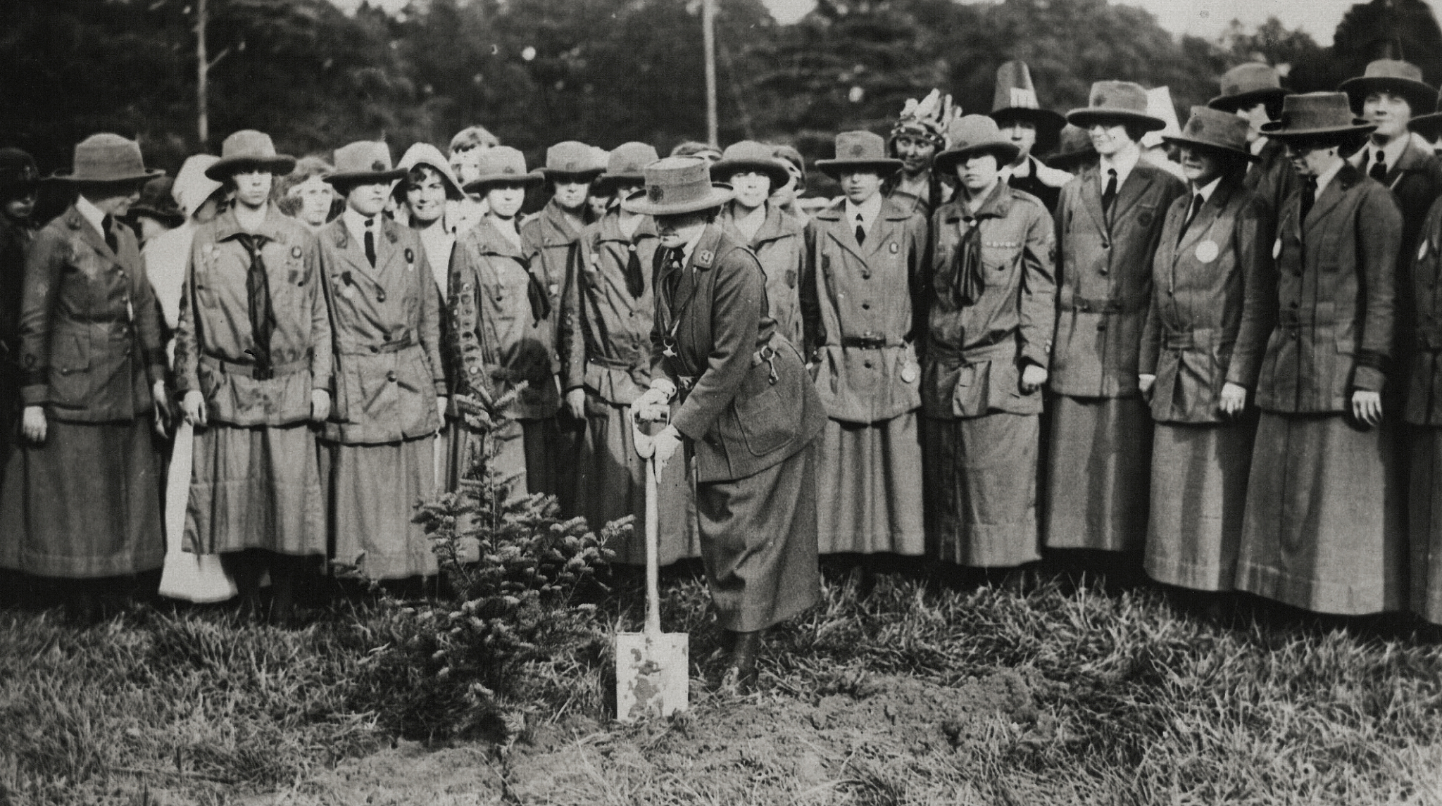 The Girl Scout Uniform Through The Decades Girl Scout Blog