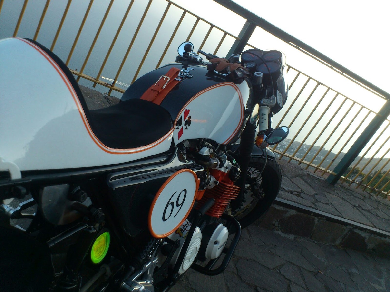 Benelli Cafe Racer - RocketGarage - Cafe Racer Magazine