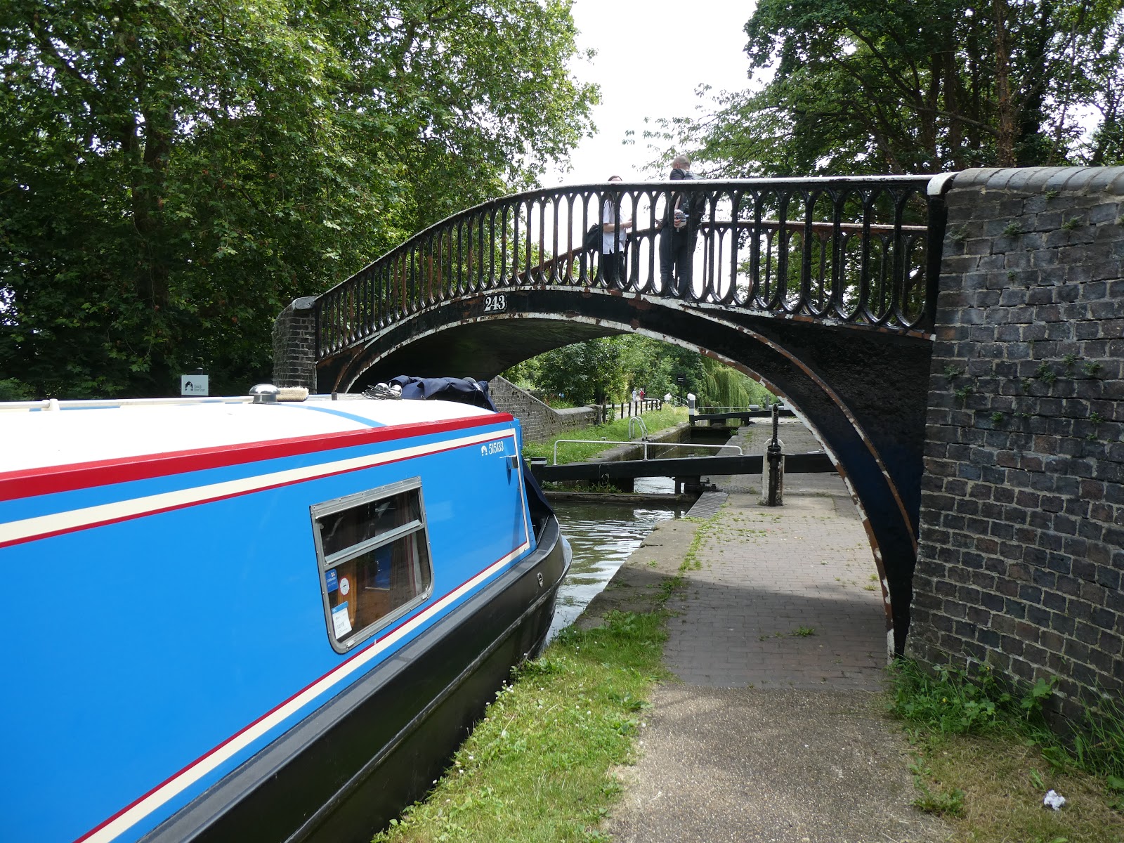 and Millie makes three: South of Donnington Bridge, Oxford (South ...