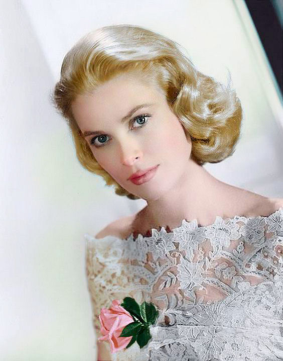*: GRACE KELLY- LA PRINCIPESSA DELLE ROSE