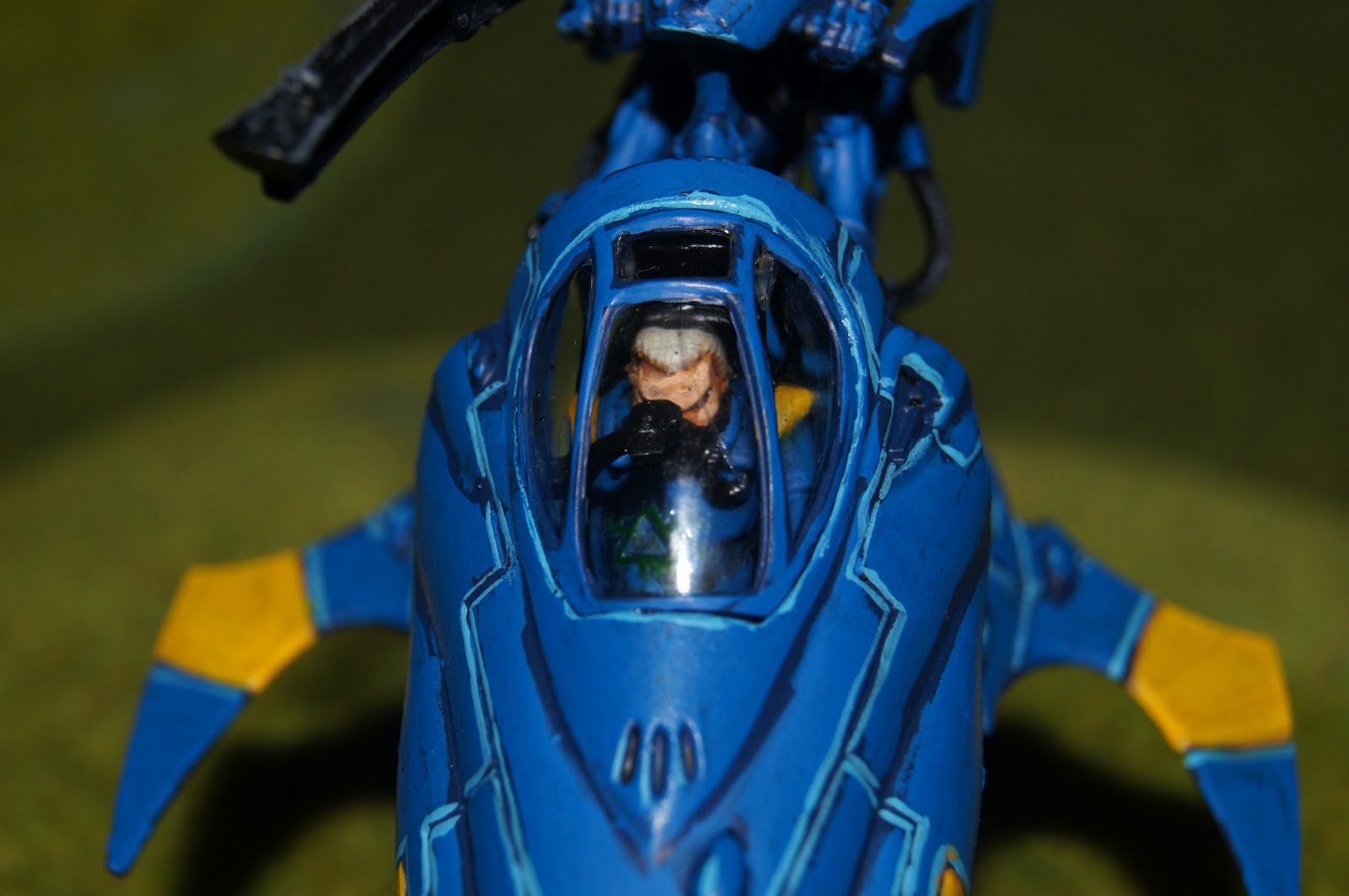 Keith's Tabletop Gaming / Painting Blog: Eldar Viper & 40K Ruins