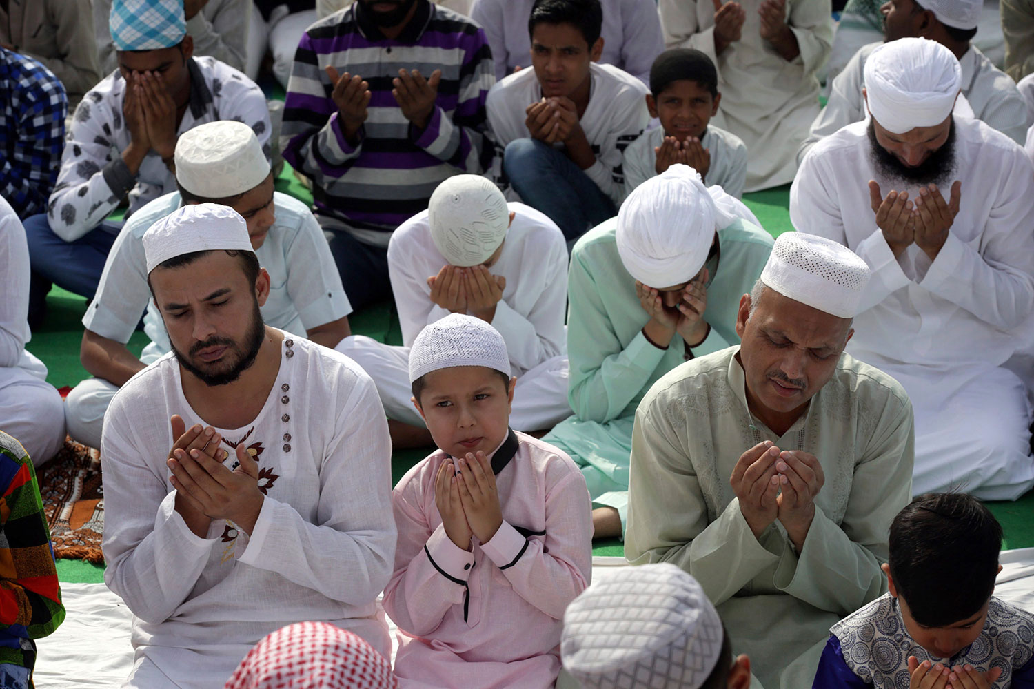 ISLAM ESPAÑA: Los musulmanes españoles conmemoran el nacimiento de Muhammad