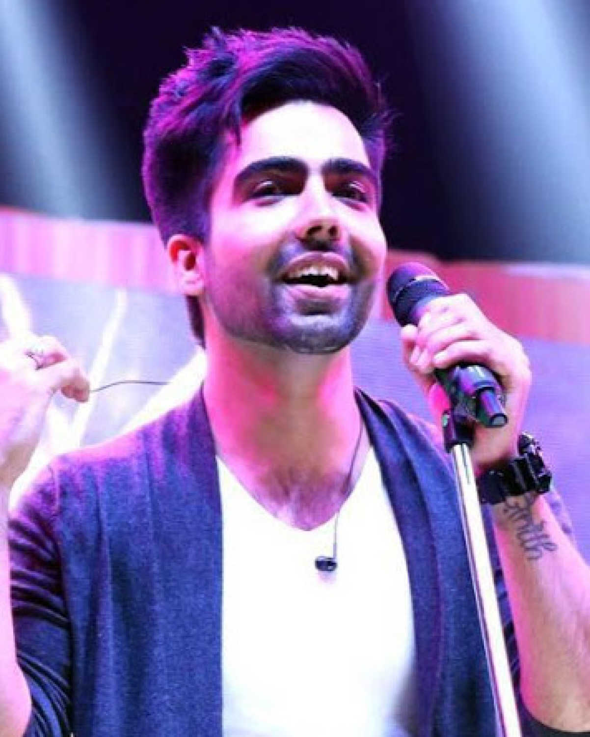 Harrdy Sandhu Today News, Wiki, Affairs, Updates, Biodata, Phone Number ...