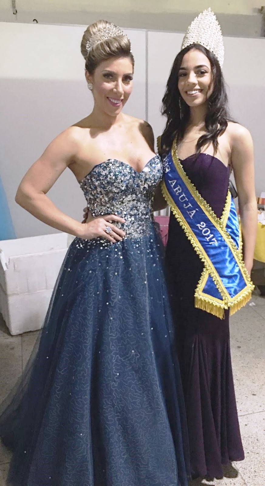 Paula Barrozo: Le Glamour de Victória Barbosa et Tati Minerato