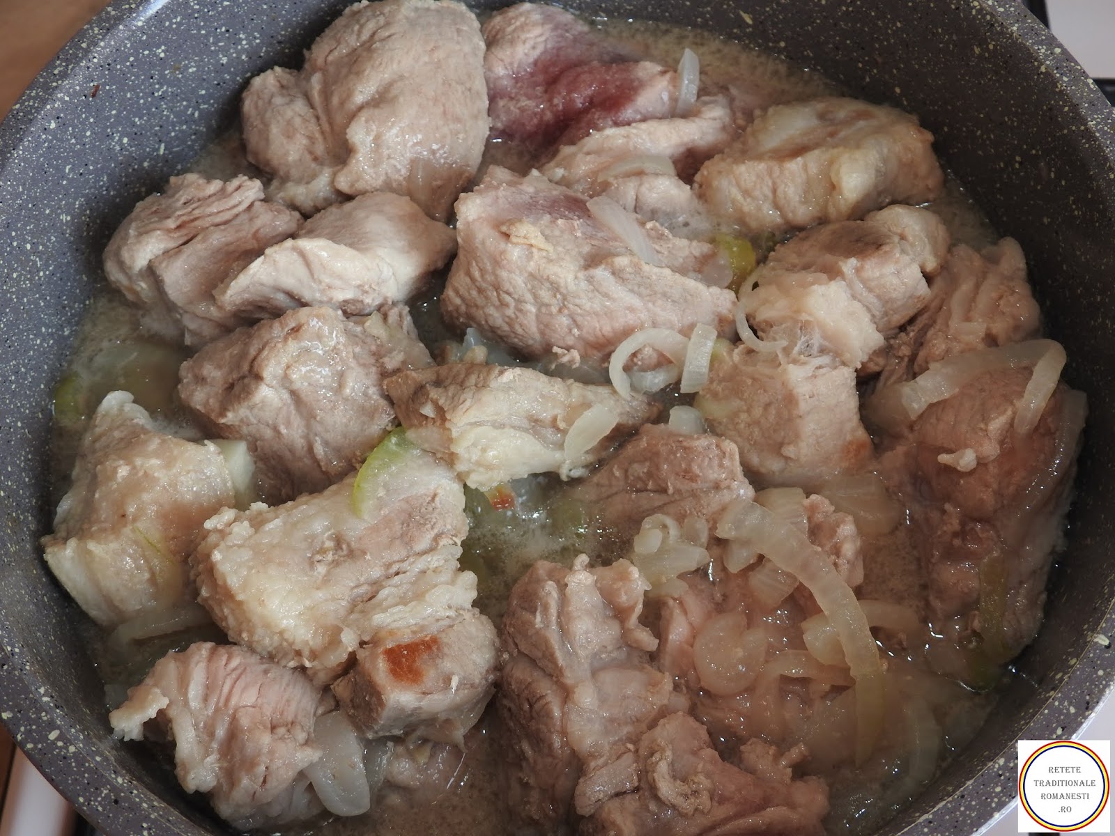 Friptura de porc la ceaun reteta | Retetetraditionaleromanesti.ro