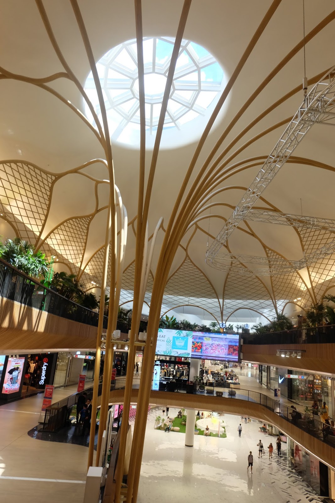 Kee Hua Chee Live!: CENTRAL PHUKET MALL IS NOW A YEAR NOW WHILE ITS ...