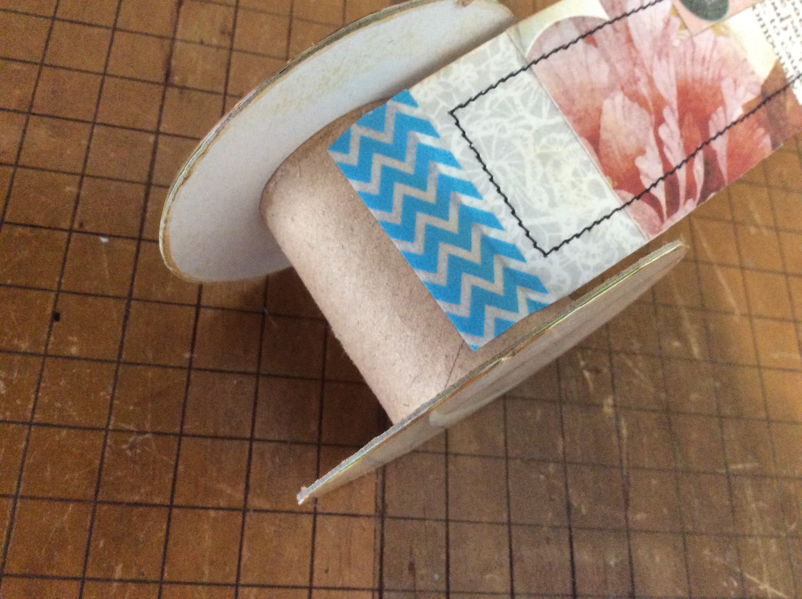 Fresh Vintage by Lisa S: How to Make a Paper Snippet Roll