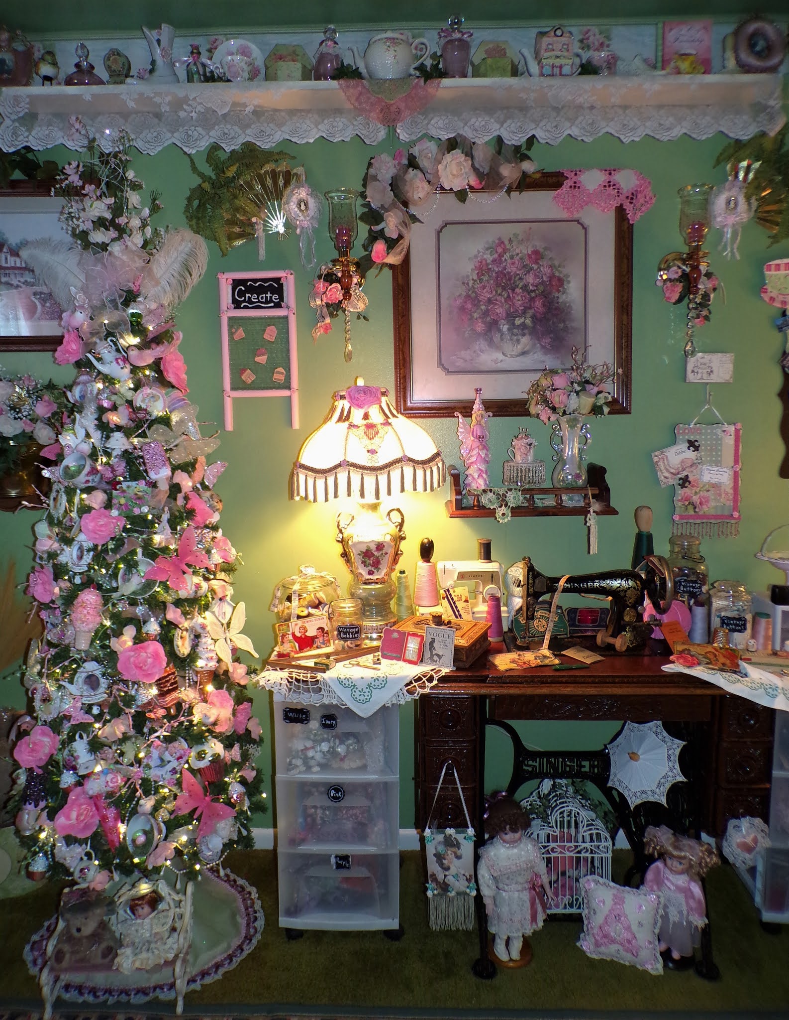 DEBBIE-DABBLE BLOG: Vintage Sewing Display in my Craft Room