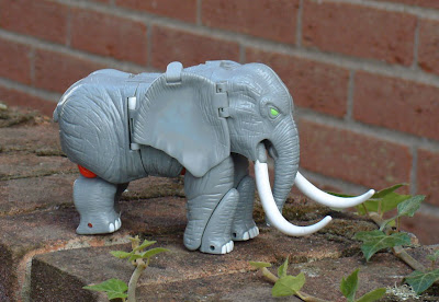 THE TRANSFORMERS: BEASTWARS - MAGNABOSS