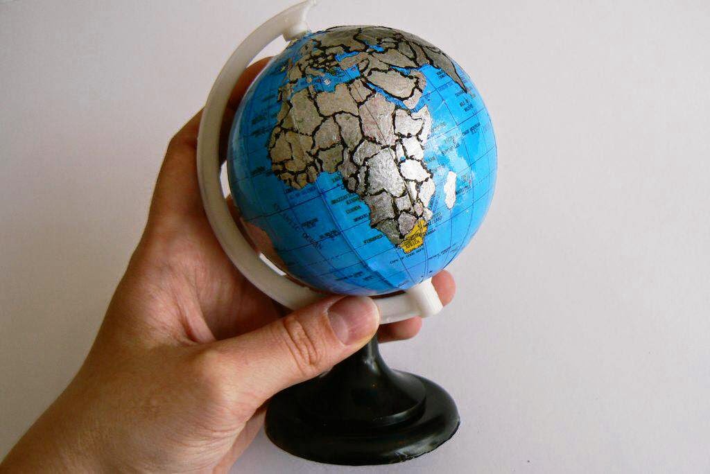 Totally Tutorials: Tutorial - How to Make a Scratch Off Globe