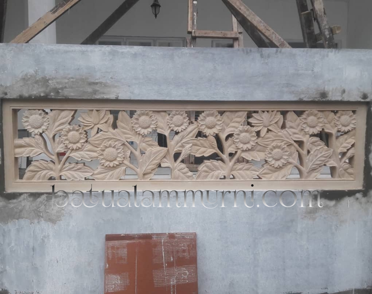 Loster Pagar motif bunga Matahari