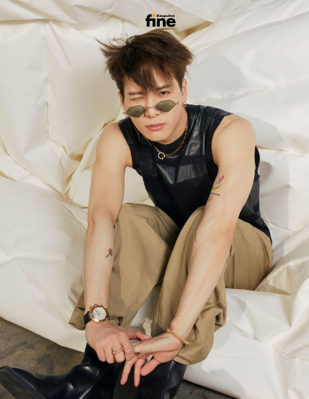 China Entertainment News: Jackson Wang poses for photo shoot