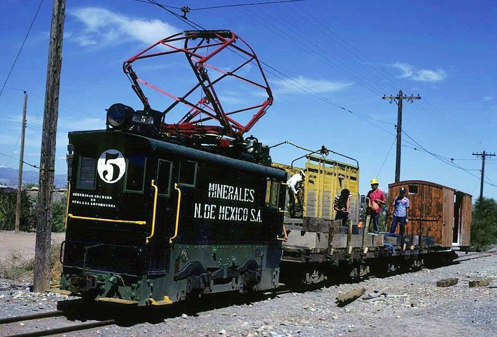 transpress nz: Mexican narrow gauge electric mining locomotive