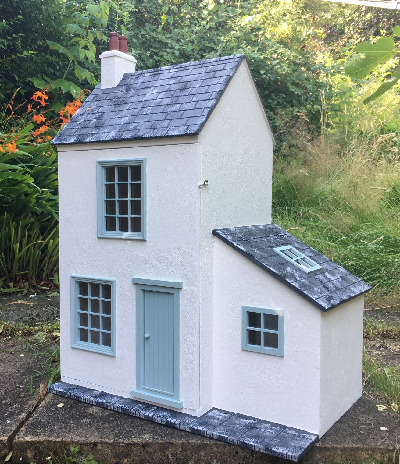 Julie's dolls house blog: 1/12th Scale Cottage
