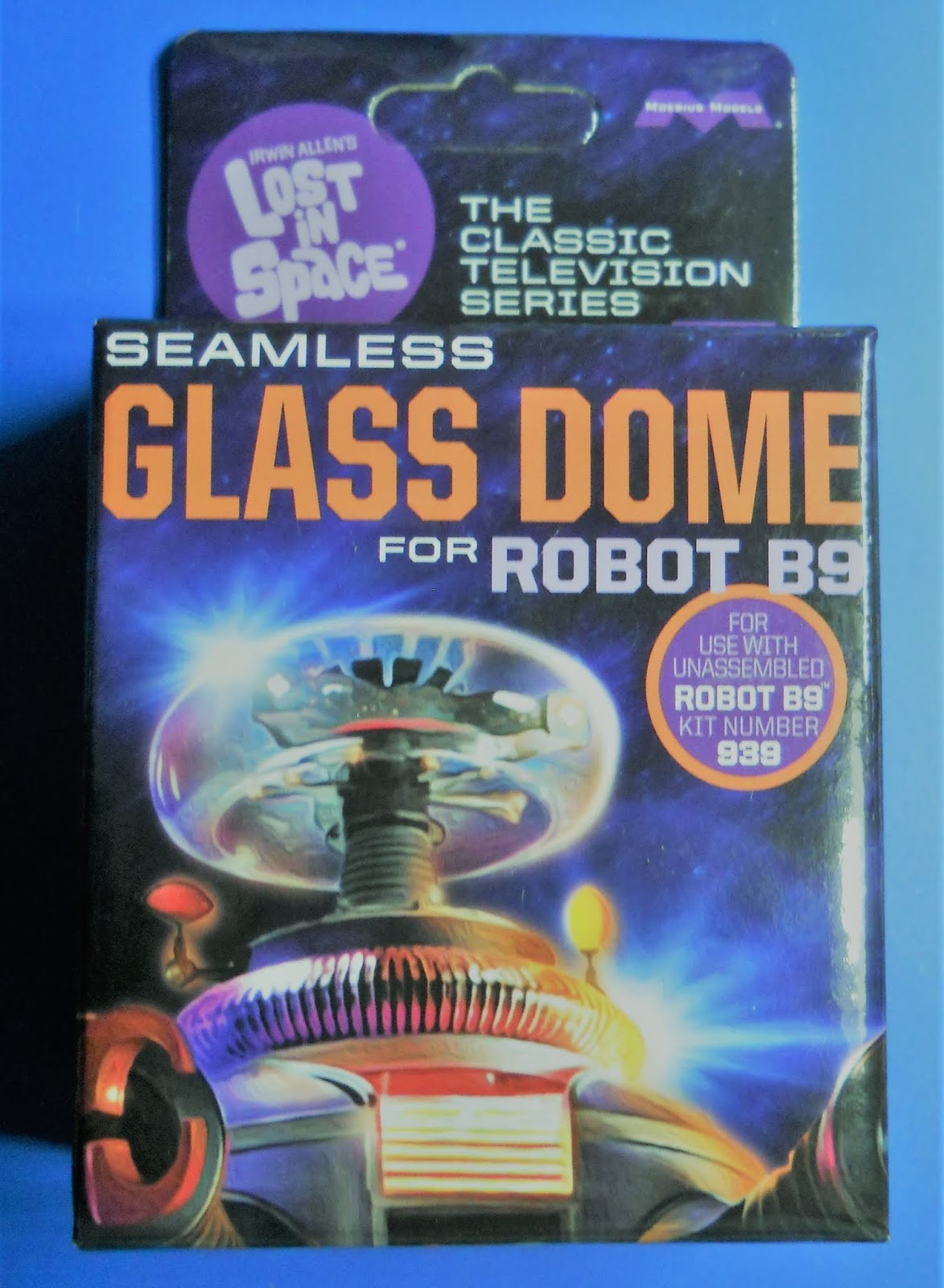 Scale Model Kit Review Blog (SMKR): Seamless Glass Dome for ROBOT B9 ...