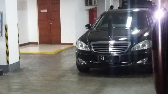 Trotoar Dituding Jadi Biang Kerok Jokowi Stuck Trotoar Dituding Jadi Biang Kerok Jokowi Stuck