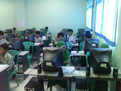 MANDIRI Education: Kerjasama Pengadaan Laboratorium Komputer SD