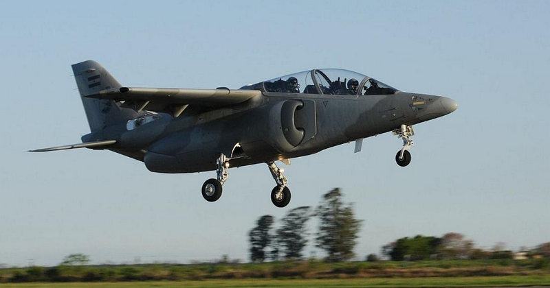 desarrollo defensa y tecnologia belica: Comprar un avión militar ...