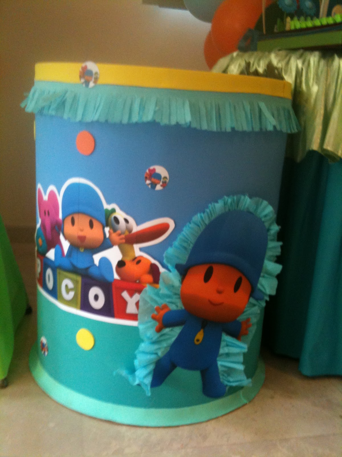 Caja de regalo de Pocoyo - Imagui