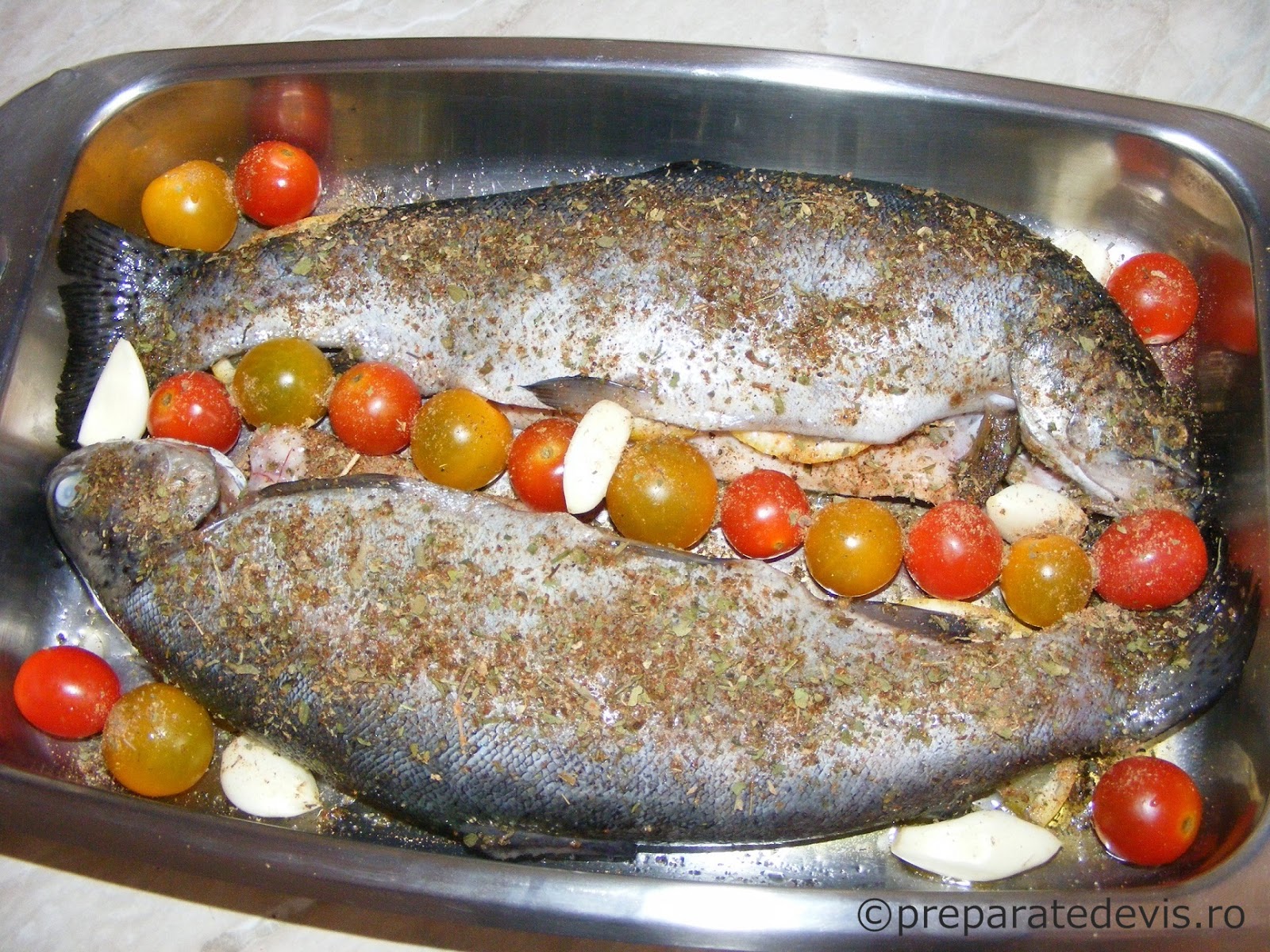 Pastrav aromat la cuptor | Preparatedevis.ro