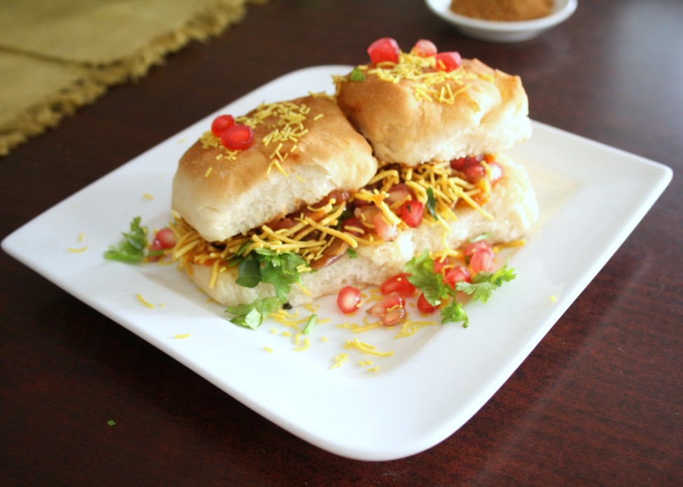 Dabeli Recipe - How to Make Dabeli