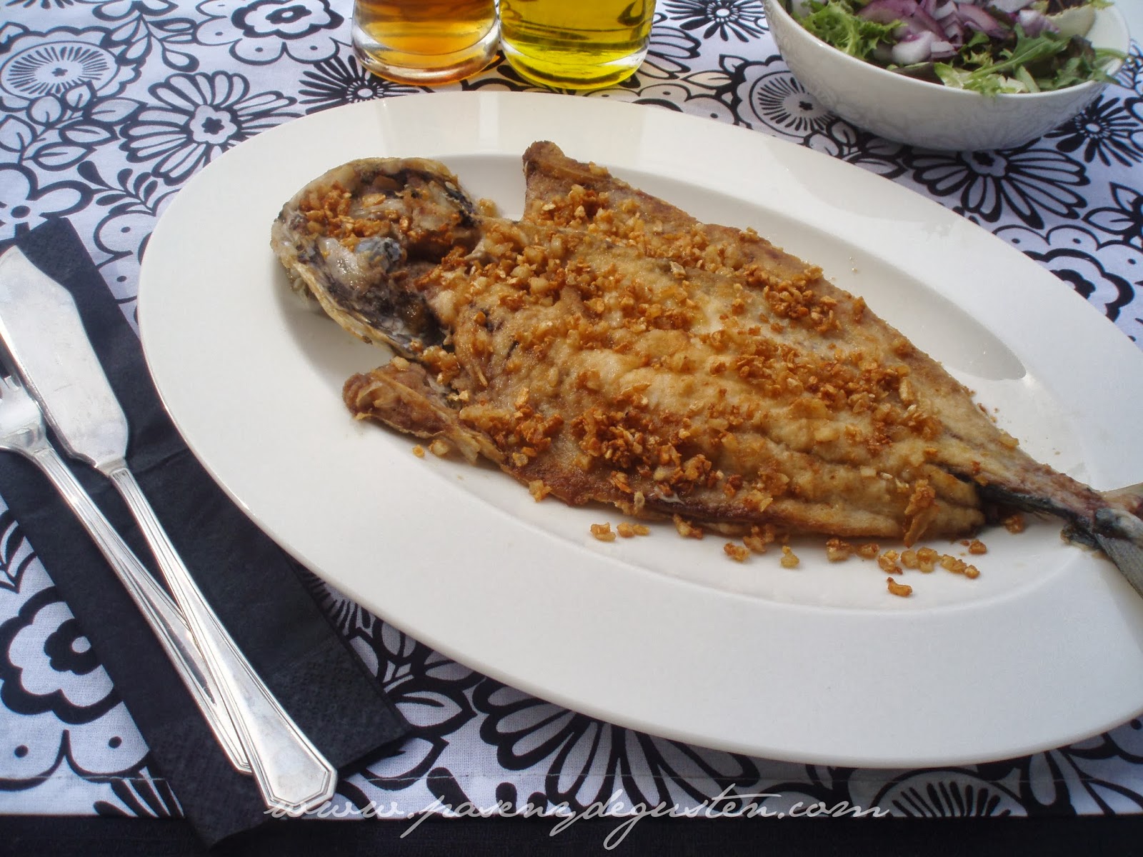 CHICHARRO A LA ESPALDA - PASEN Y DEGUSTEN