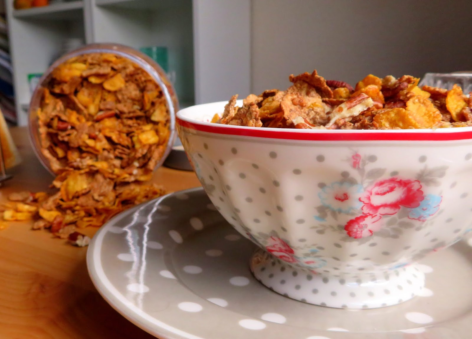 Toasted Corn, Wheat & Spelt Flakes | The English Kitchen