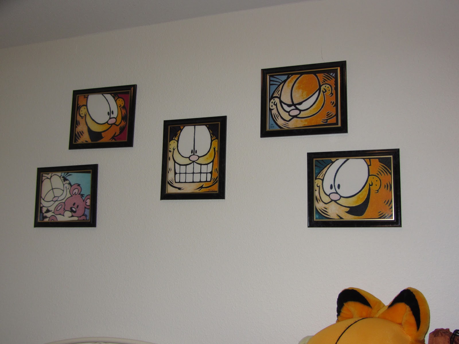 Idaho PugRanch: The Garfield Room