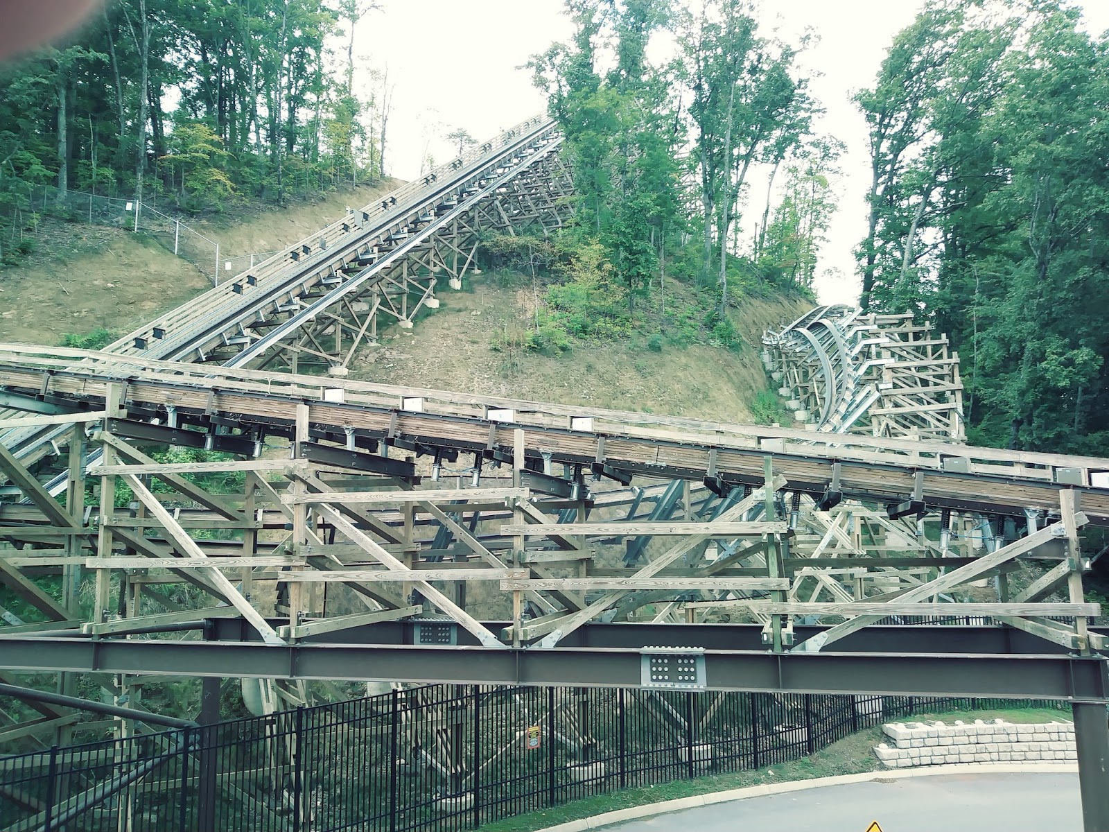 Bobbie's Roller Coaster And Theme Park Reviews: LIGHTNING ROD - DOLLYWOOD