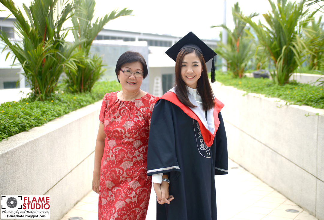 Flame Graduation Photography Studio: (75) Graduation Convocation Family ...