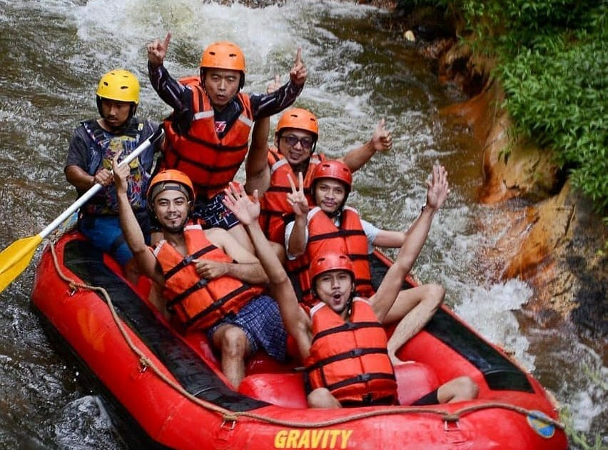 Ini Dia Pakaian Rafting Tertutup untuk Muslimah