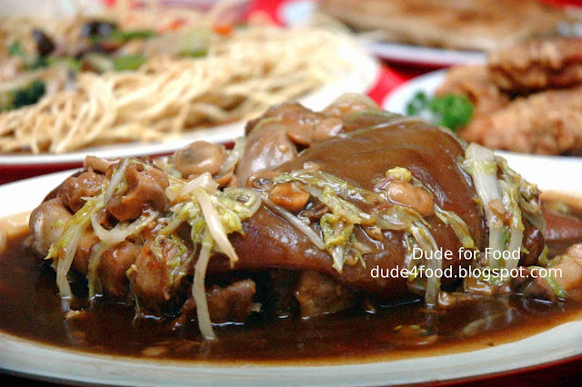 DUDE FOR FOOD: A 62 Year-Old Restaurant Still Dishes Out Good Eats ...