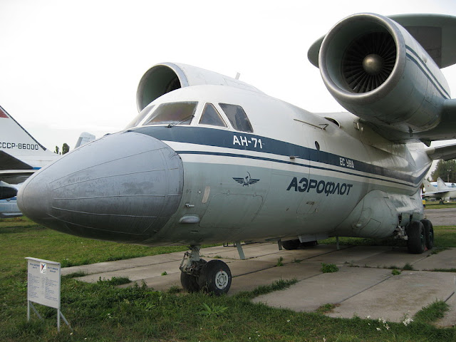 SI VIS PACEM, PARA BELLUM: L'Antonov An-71 (in cirillico Антонова Ан-71 ...