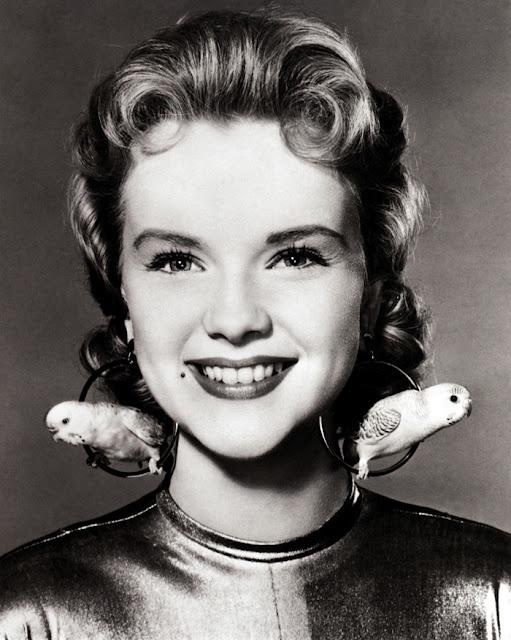 Classics By The Sea: Famous People With Parrots