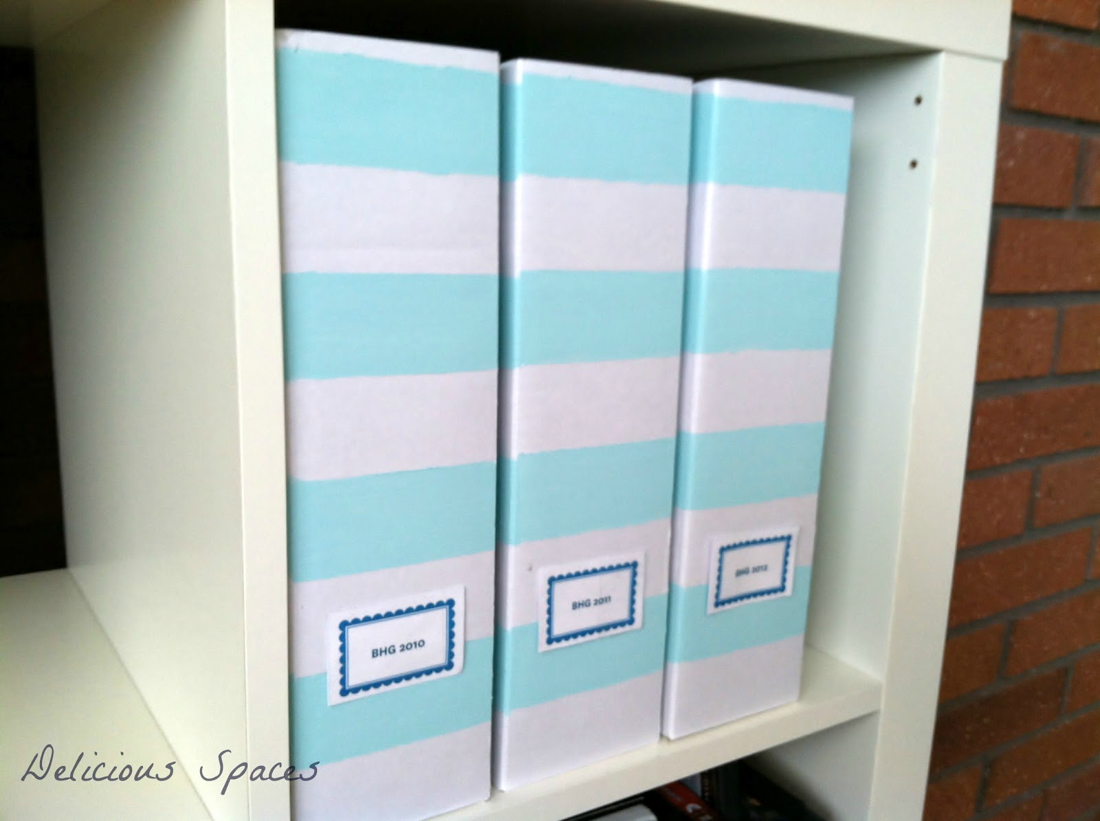 Delicious Spaces: DIY: Cheap Magazine Filer Makeover