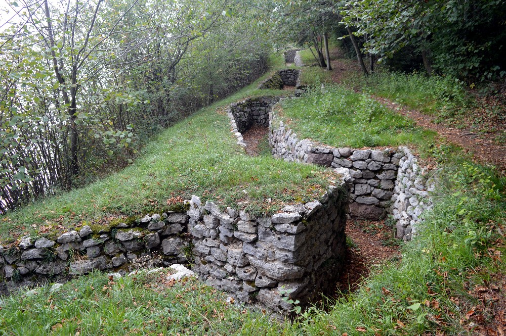 Escursione sul Monte Creino da Malga Zanga, tra trincee e panorami ...
