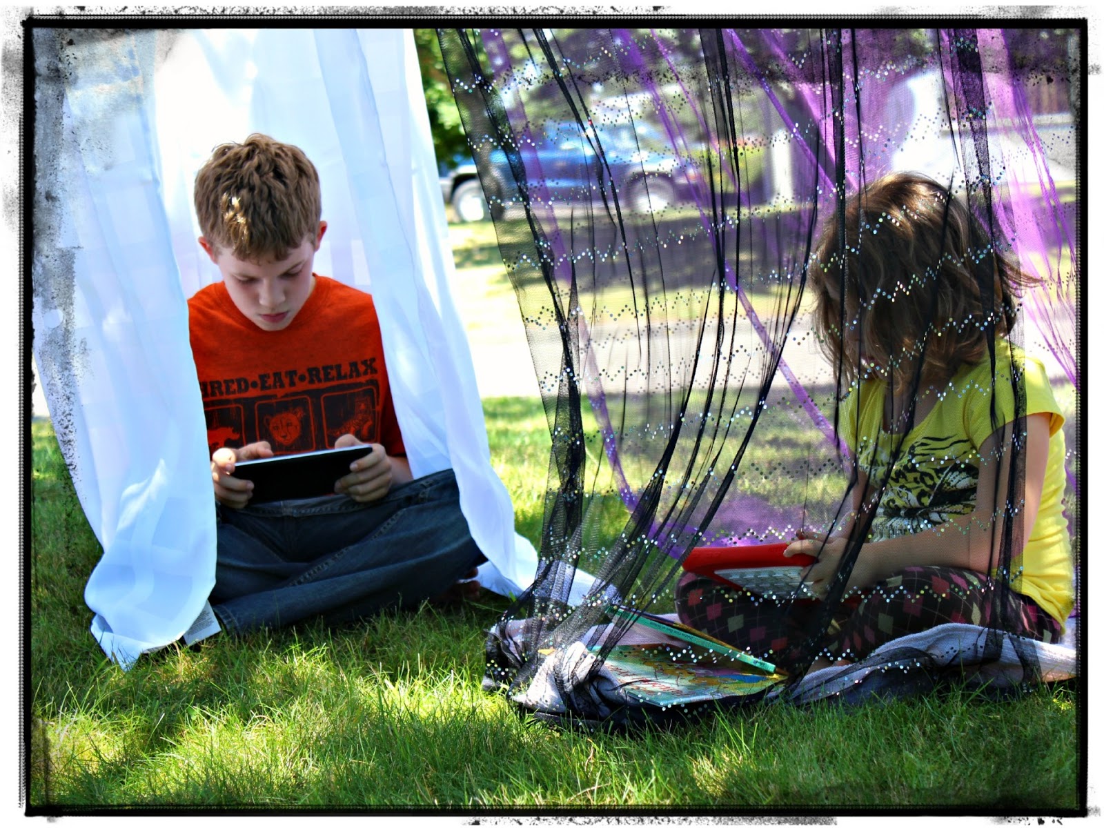 The Sassy Homemaker: Hula Hoop Forts