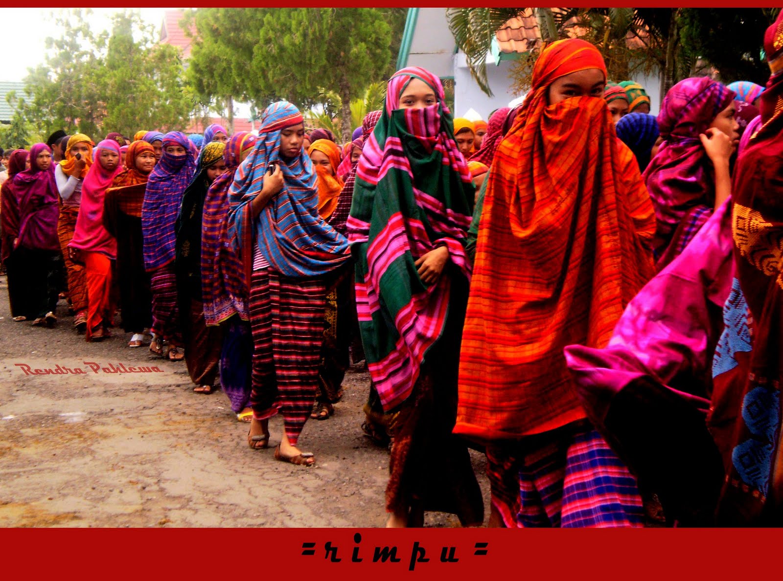 WOMBO_O'O: PEREMPUAN BIMA