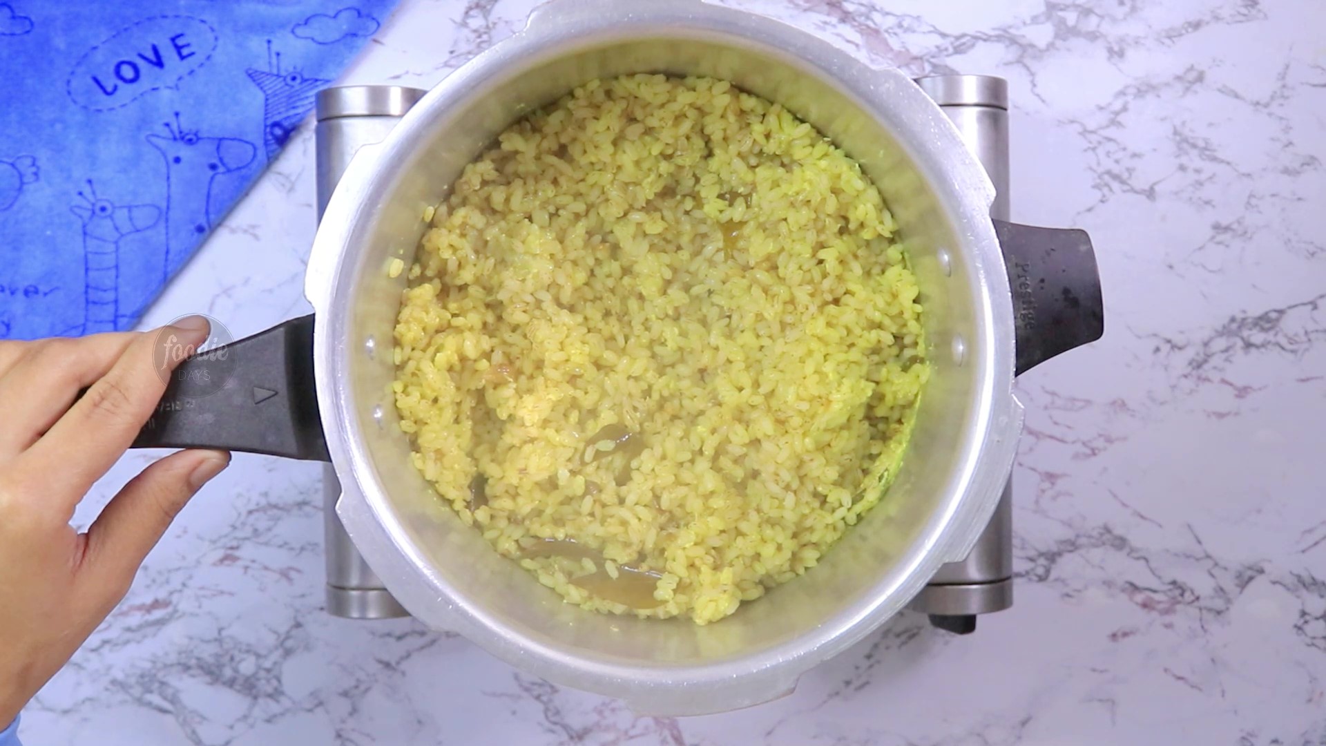 Coconut Rice | Thenga choru Recipe | Kerala style thenga choru Recipe
