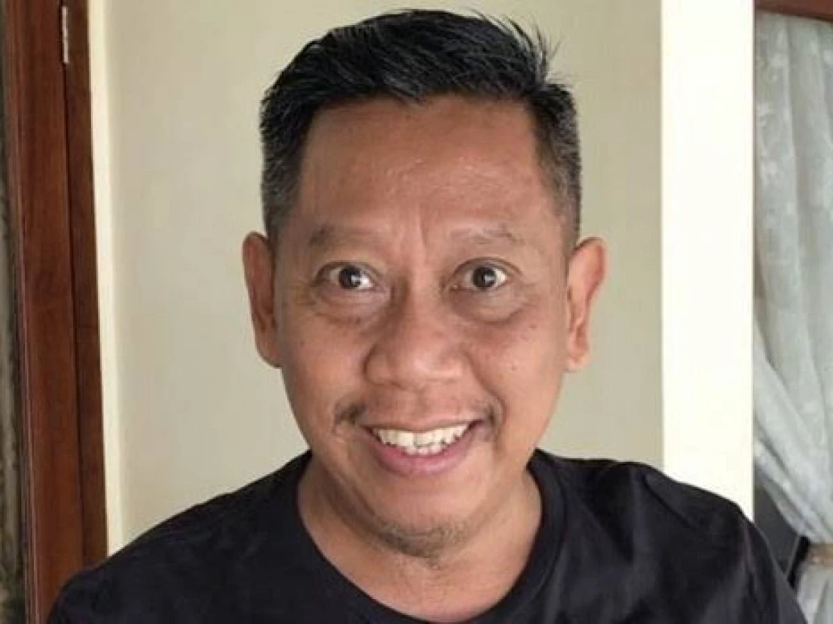 √ Biodata dan Profil Tukul Arwana