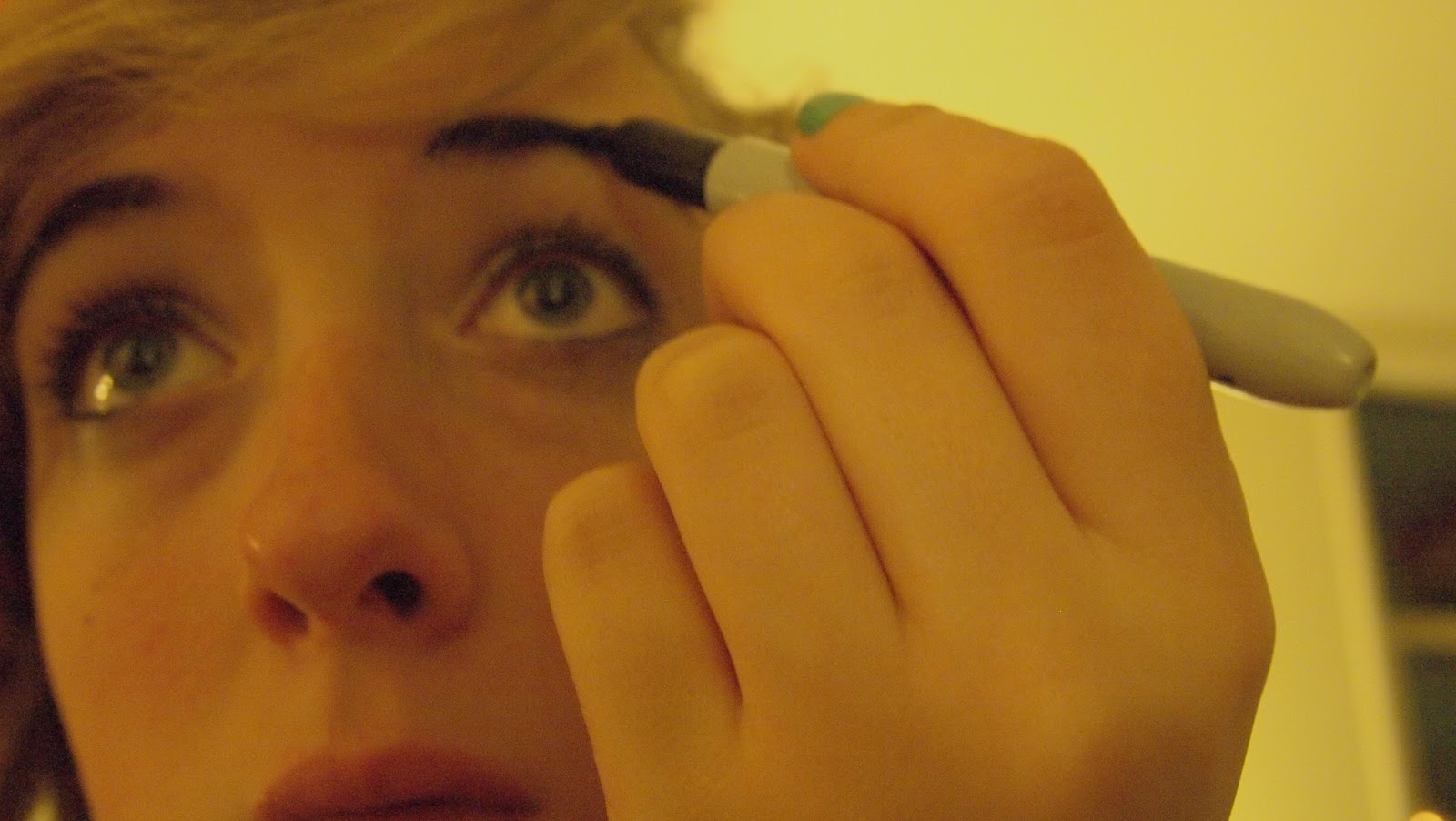 Je Serai Être: Sharpie Eyebrows!