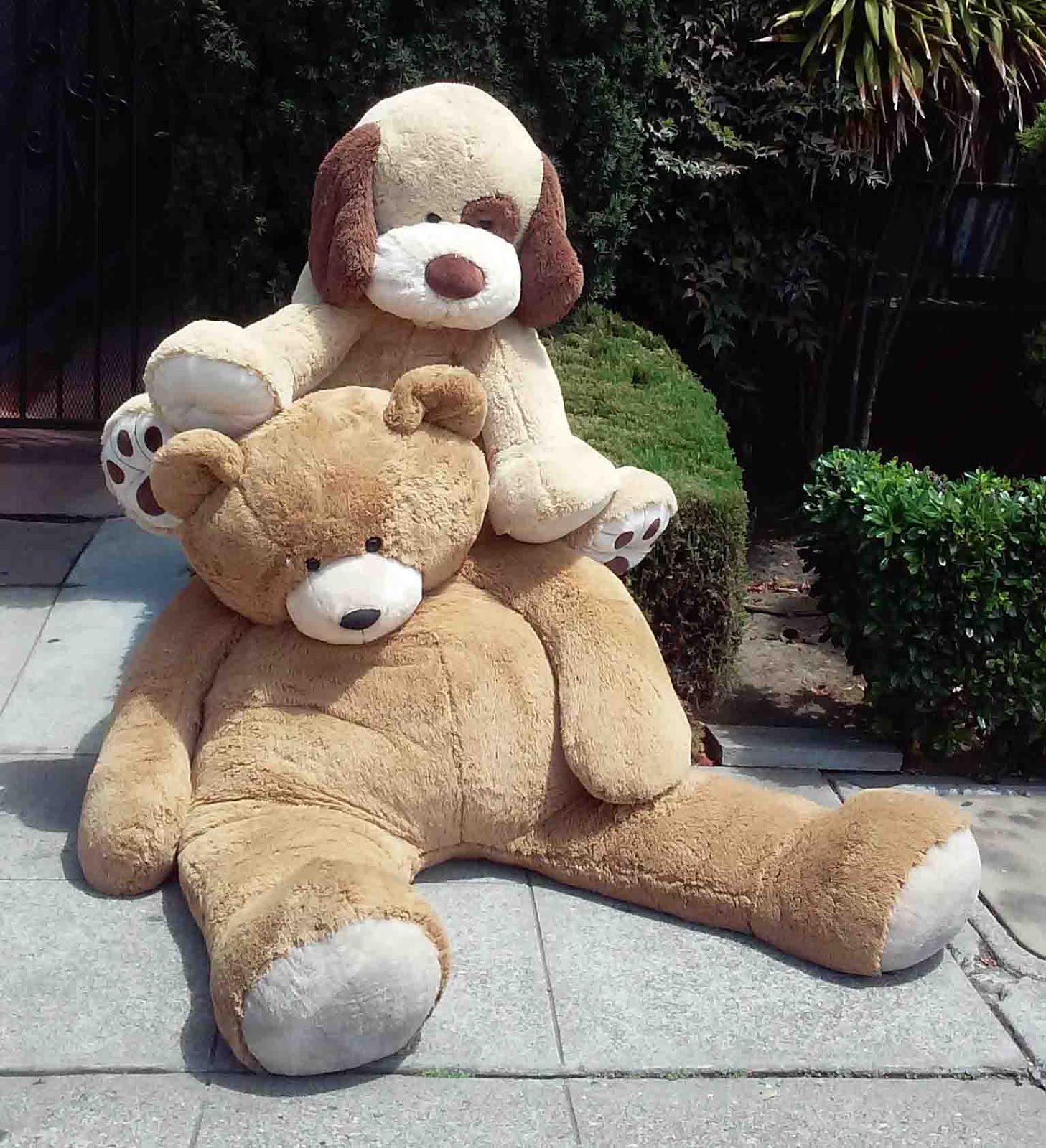 UHURU FURNITURE & COLLECTIBLES: SOLD Oversized Stuffed Animals - $25 / each
