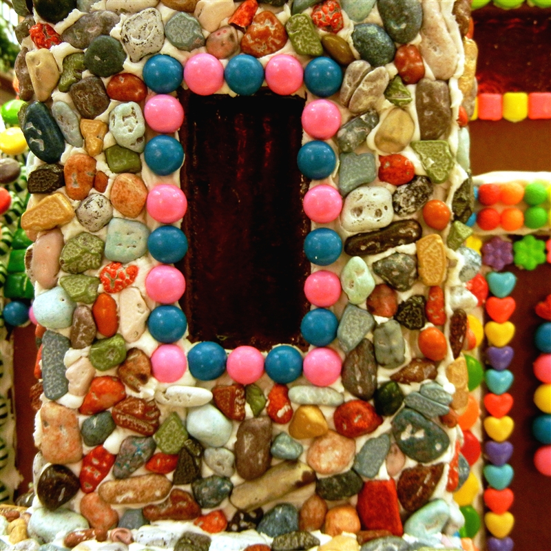 Capadia Designs: An Amazing Gingerbread House