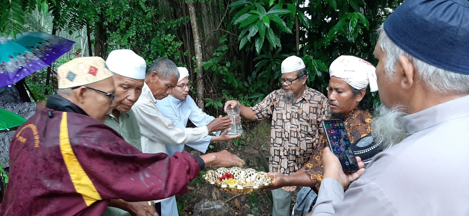 Majlis Silaturahim Kerabat Yamtuan Syarif Abu Bakar Shah : Makam ...
