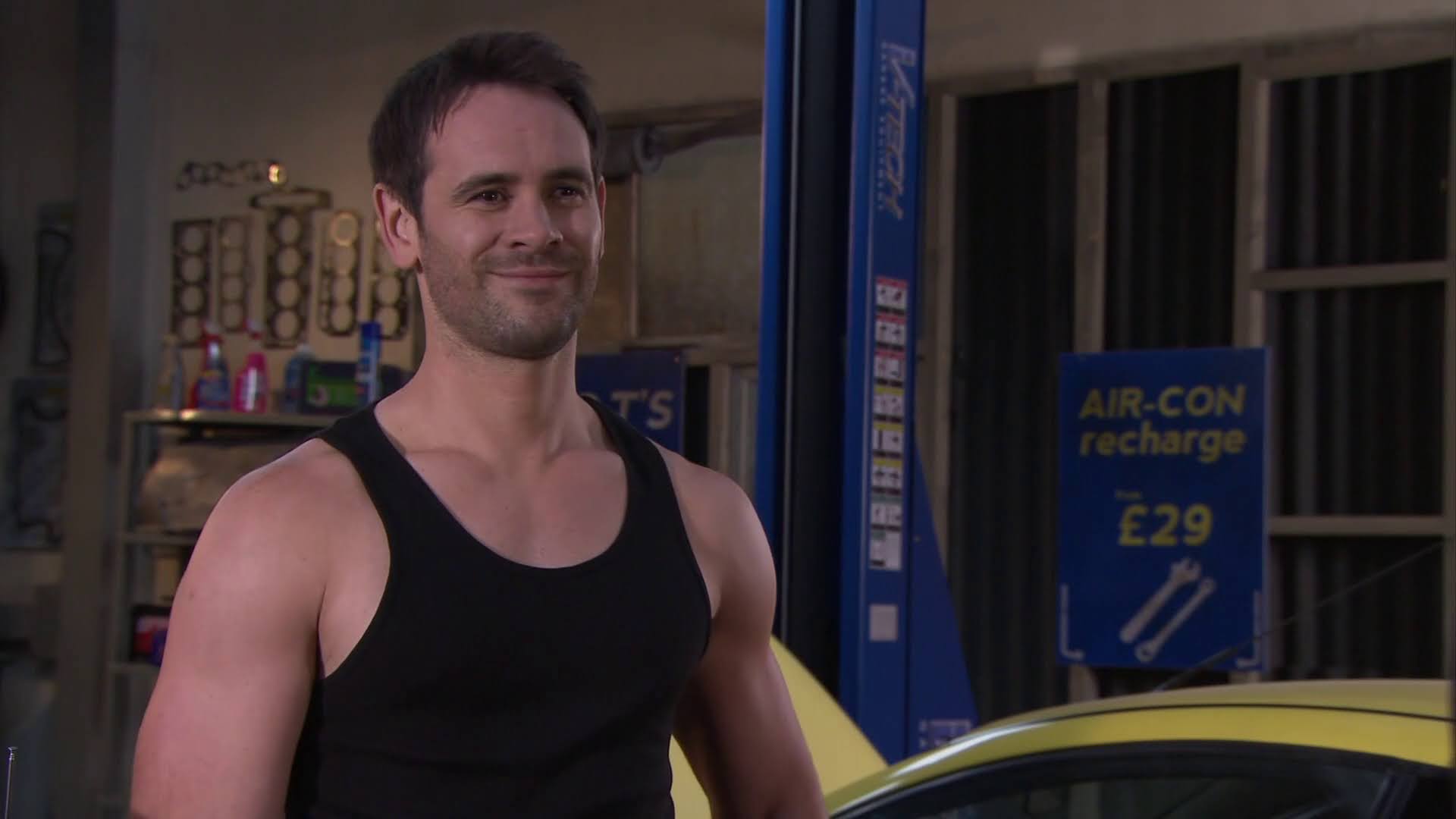 Hollyoaks off the Charts: Ayden Callaghan in Vest