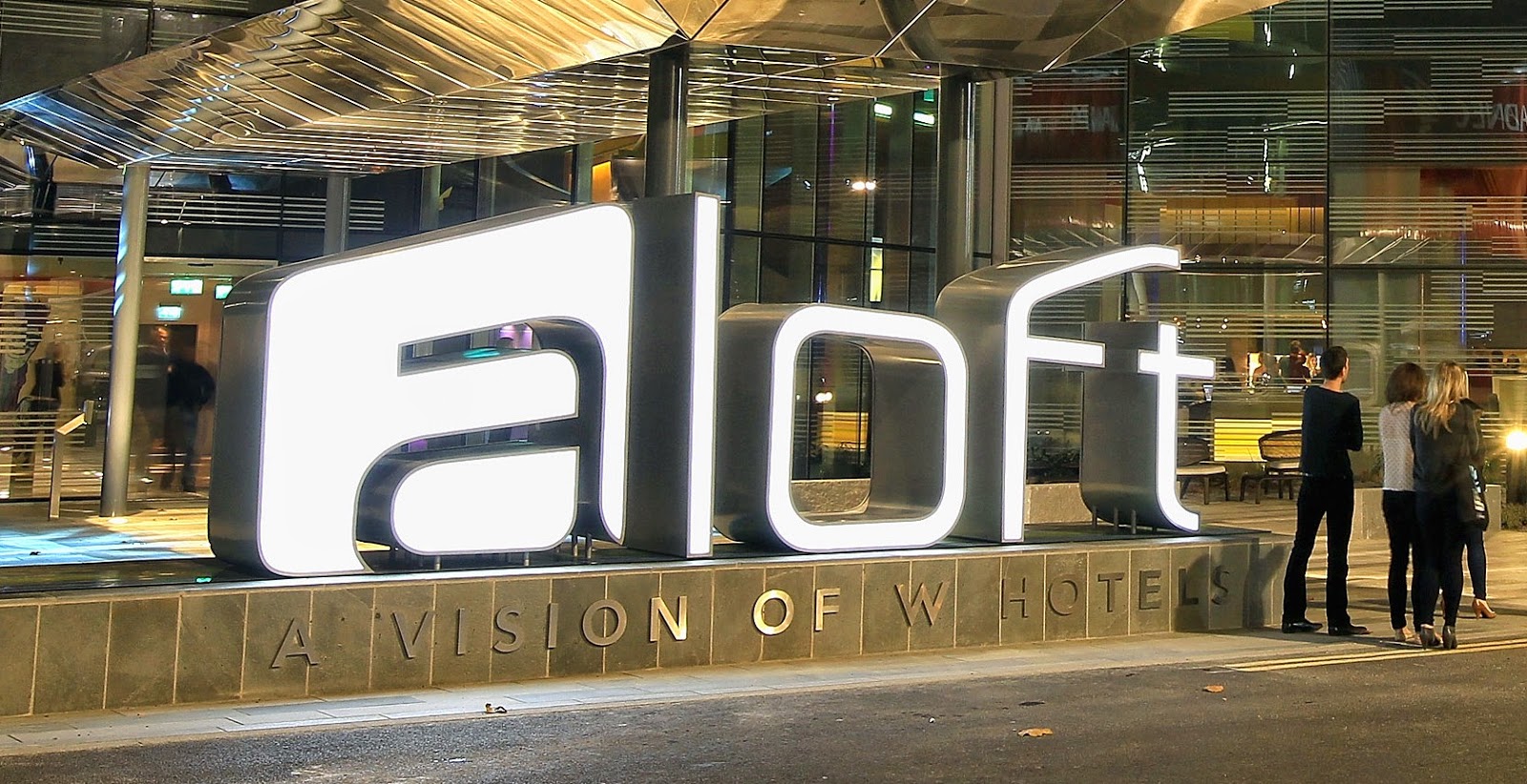 A Look Inside "Aloft London Excel" hotel in London | Nature and Life