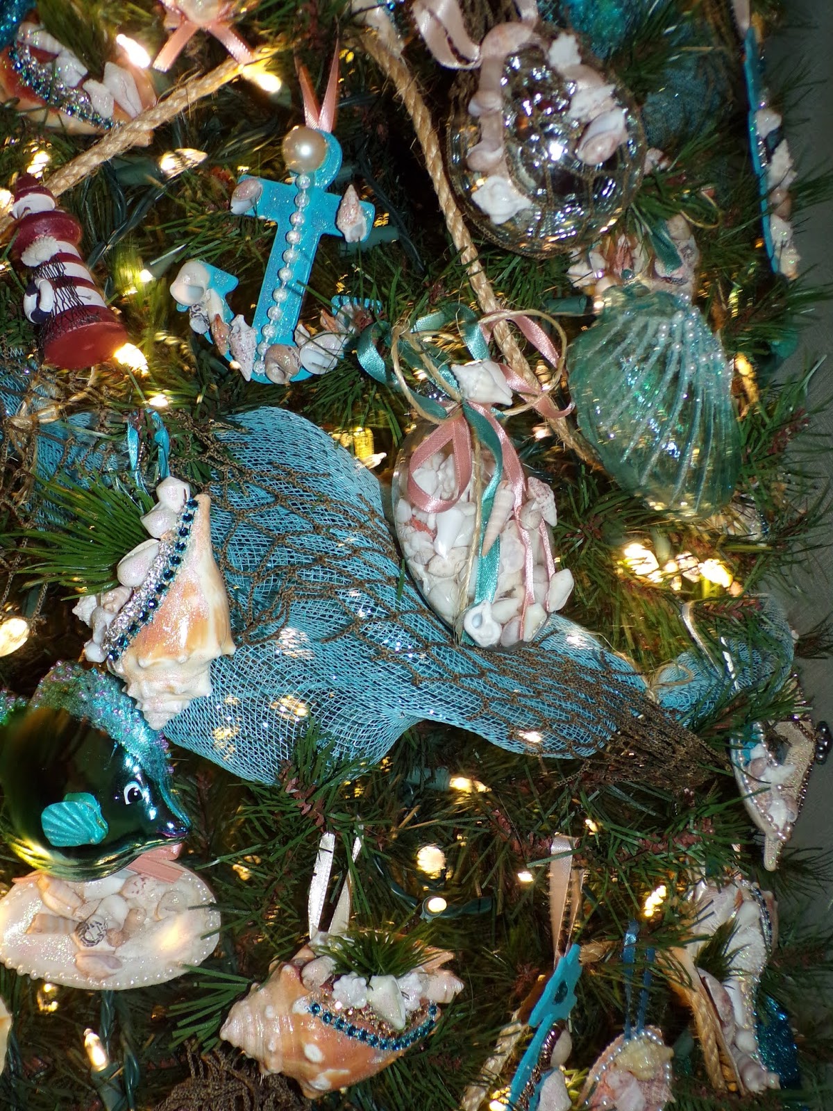 DEBBIE-DABBLE BLOG: "Under the Sea" Themed Tree, 2020