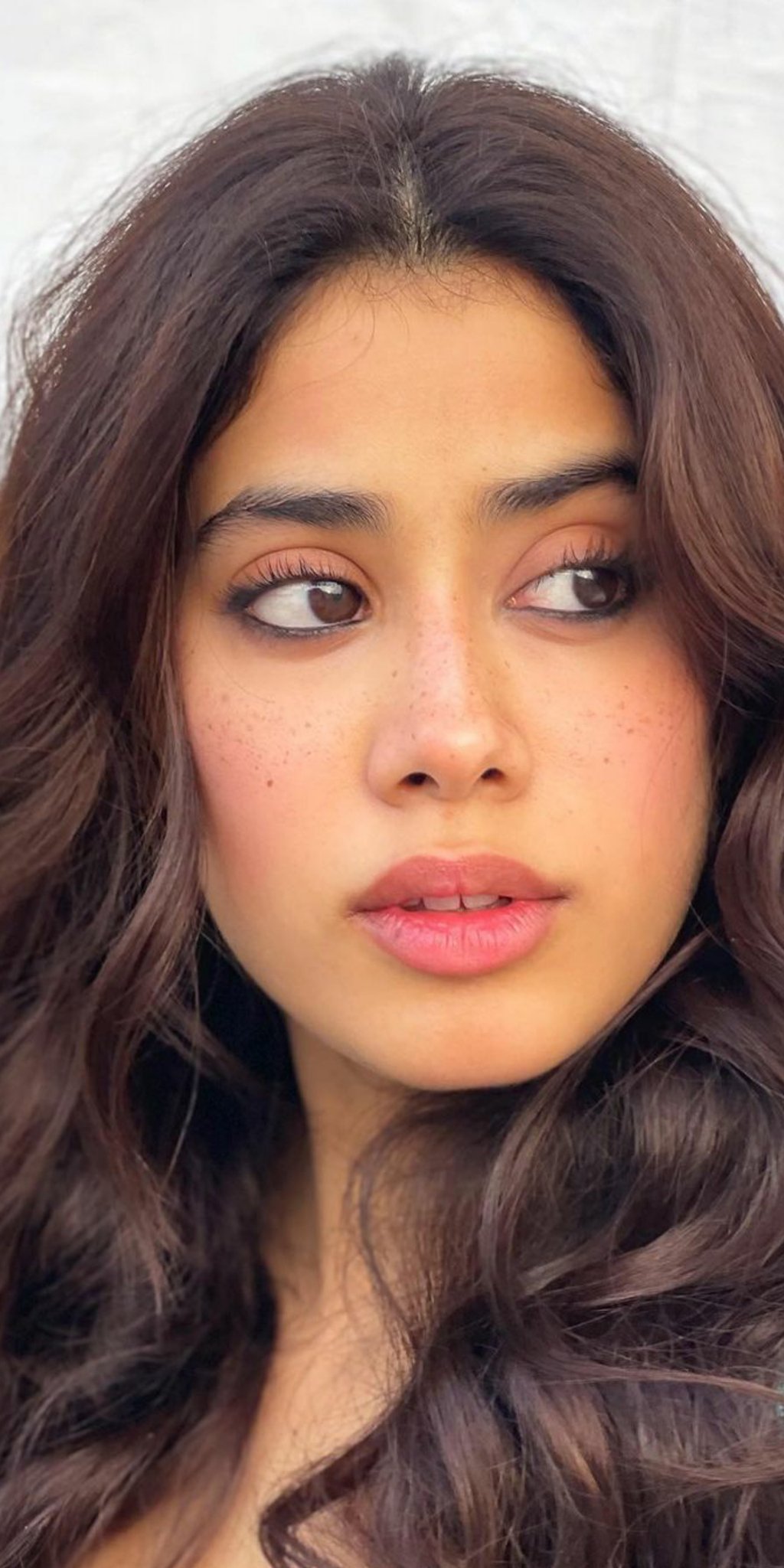 Beautiful Looks Of Jhanvi Kapoor Filmy19